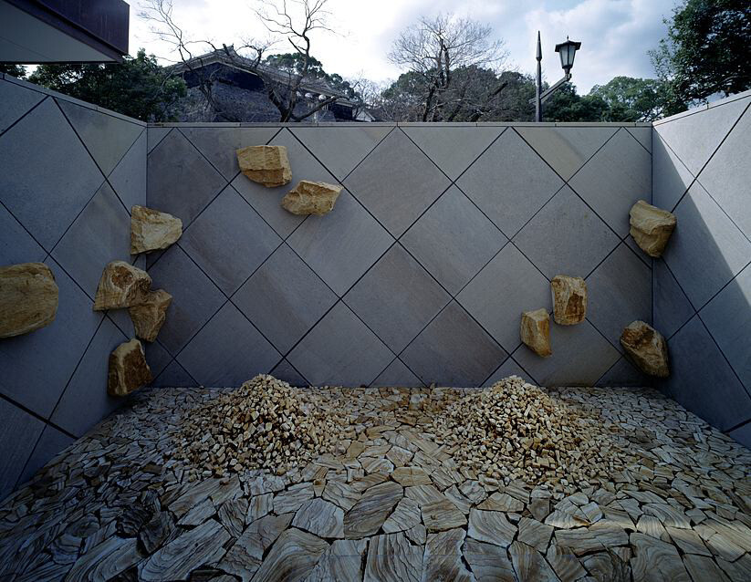 Gómez-Pomar entrega a José Antonio Martínez Lapeña y Elías Torres Tur ...